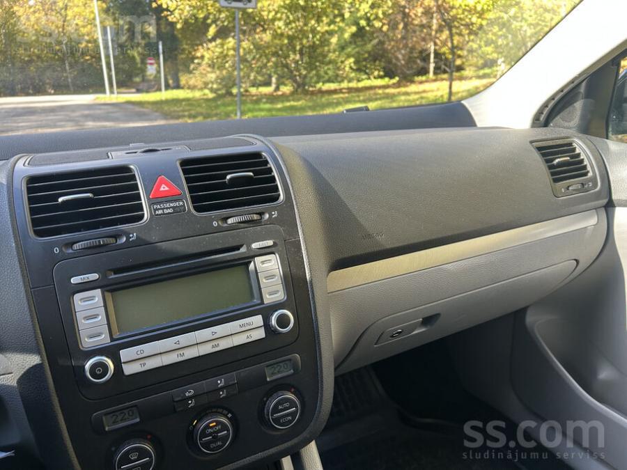 Черный Фольксваген Джетта 2007 в Алуксне, объемом двигателя 1.60 л и пробегом 0 тыс. км за 1990 €, фото 15 на AUTOMOTO.COM.LV