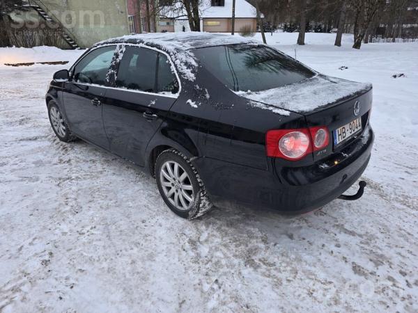 Black Volkswagen Jetta 2008 in Riga, with an engine capacity of 1.40 L and mileage of 138 thousand km for 2000 €, photo 1 on AUTOMOTO.COM.LV