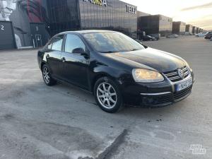 Melns Volkswagen Jetta 2008 Kauņa, ar dzinēja tilpumu 1.90 L un nobraukumu 303 tūkst. km par 1150 €, foto 2 vietnē AUTOMOTO.COM.LV