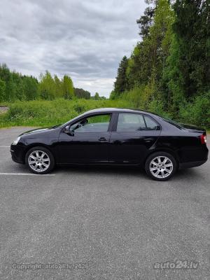 Melns Volkswagen Jetta 2008 Tallina, ar dzinēja tilpumu 1.60 L un nobraukumu 197 tūkst. km par 1999 €, foto 9 vietnē AUTOMOTO.COM.LV