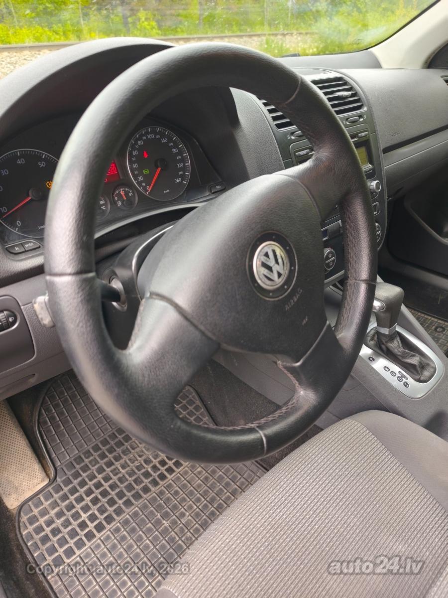 Melns Volkswagen Jetta 2008 Tallina, ar dzinēja tilpumu 1.60 L un nobraukumu 197 tūkst. km par 1999 €, foto 17 vietnē AUTOMOTO.COM.LV