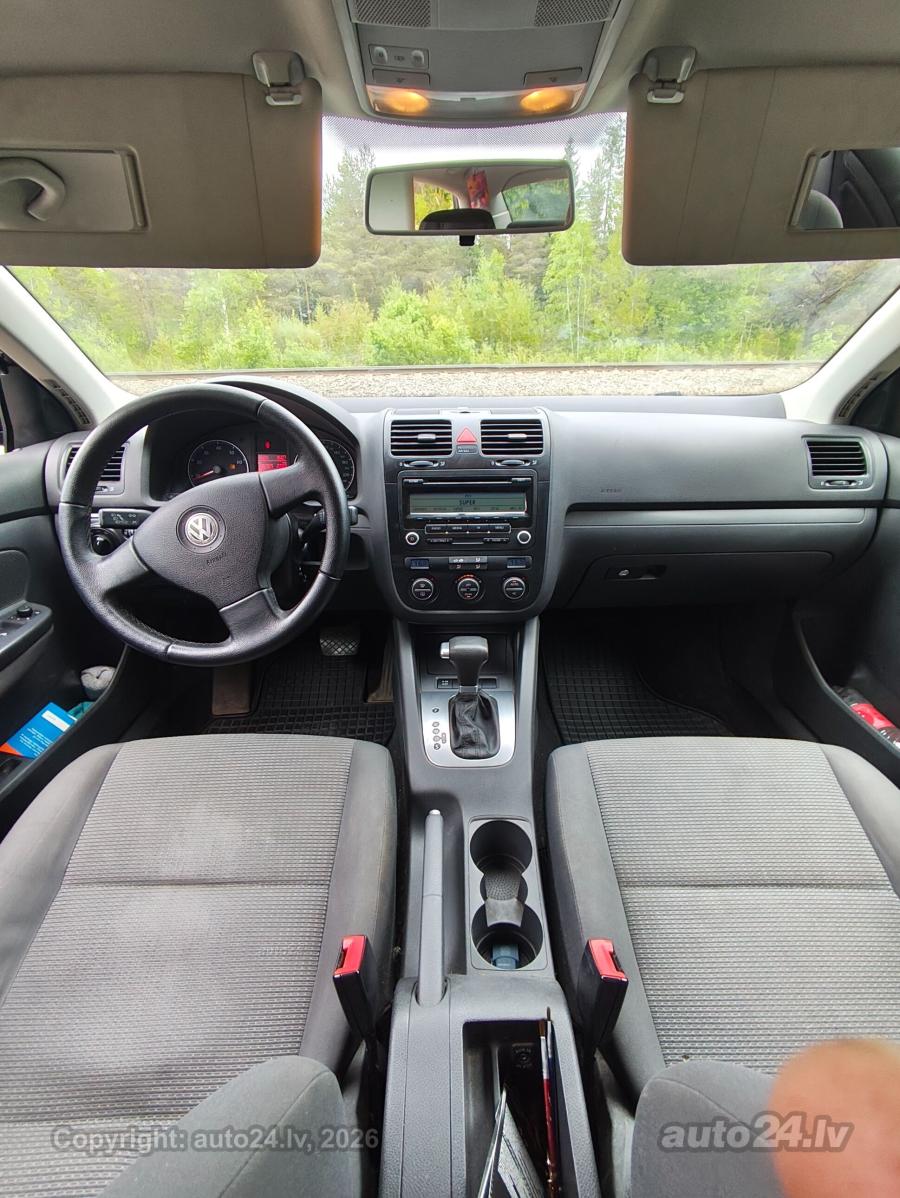 Melns Volkswagen Jetta 2008 Tallina, ar dzinēja tilpumu 1.60 L un nobraukumu 197 tūkst. km par 1999 €, foto 18 vietnē AUTOMOTO.COM.LV