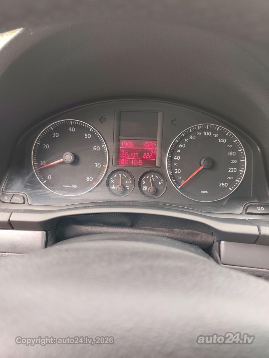 Melns Volkswagen Jetta 2008 Tallina, ar dzinēja tilpumu 1.60 L un nobraukumu 197 tūkst. km par 1999 €, foto 26 vietnē AUTOMOTO.COM.LV