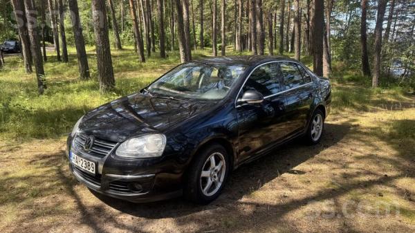 Melns Volkswagen Jetta 2008 Jūrmala, ar dzinēja tilpumu 1.60 L un nobraukumu 302 tūkst. km par 1650 €, foto 1 vietnē AUTOMOTO.COM.LV