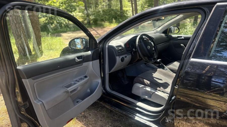Melns Volkswagen Jetta 2008 Jūrmala, ar dzinēja tilpumu 1.60 L un nobraukumu 302 tūkst. km par 1650 €, foto 4 vietnē AUTOMOTO.COM.LV
