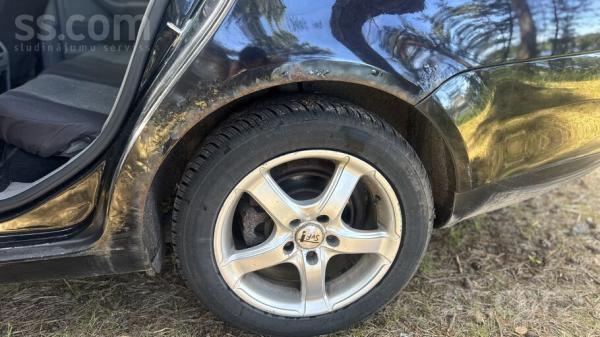 Melns Volkswagen Jetta 2008 Jūrmala, ar dzinēja tilpumu 1.60 L un nobraukumu 302 tūkst. km par 1650 €, foto 6 vietnē AUTOMOTO.COM.LV