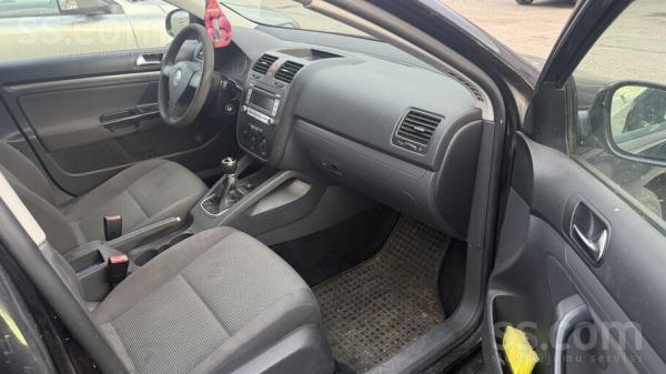 Melns Volkswagen Jetta 2008 Rīga, ar dzinēja tilpumu 1.60 L un nobraukumu 375 tūkst. km par 630 €, foto 2 vietnē AUTOMOTO.COM.LV