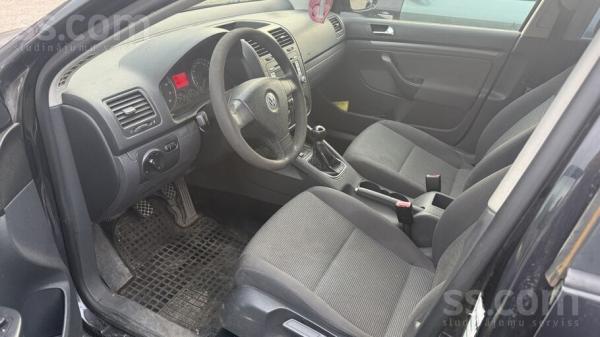Melns Volkswagen Jetta 2008 Rīga, ar dzinēja tilpumu 1.60 L un nobraukumu 375 tūkst. km par 630 €, foto 10 vietnē AUTOMOTO.COM.LV
