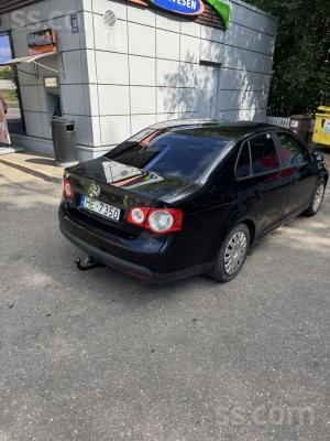 Melns Volkswagen Jetta 2008 Rīga, ar dzinēja tilpumu 1.60 L un nobraukumu 375 tūkst. km par 1360 €, foto 4 vietnē AUTOMOTO.COM.LV