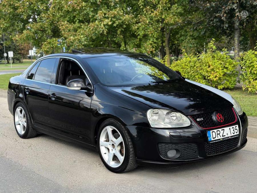 Melns Volkswagen Jetta 2008 Kauņa, ar dzinēja tilpumu 1.90 L un nobraukumu 316 tūkst. km par 2000 €, foto 3 vietnē AUTOMOTO.COM.LV