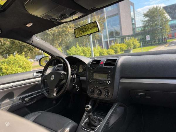 Melns Volkswagen Jetta 2008 Kauņa, ar dzinēja tilpumu 1.90 L un nobraukumu 316 tūkst. km par 2000 €, foto 6 vietnē AUTOMOTO.COM.LV