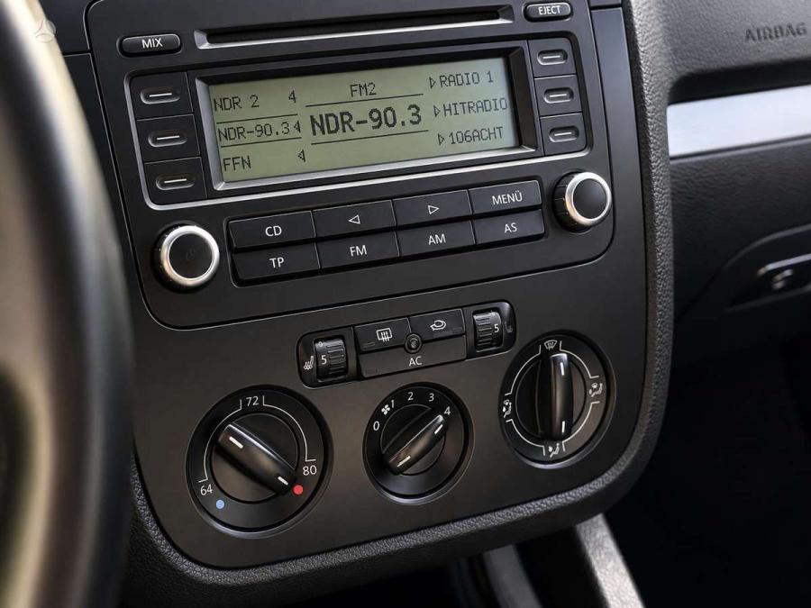 Melns Volkswagen Jetta 2008 Kauņa, ar dzinēja tilpumu 1.90 L un nobraukumu 316 tūkst. km par 2000 €, foto 12 vietnē AUTOMOTO.COM.LV