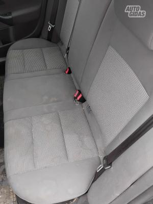 Melns Volkswagen Jetta 2008 Panevēža, ar dzinēja tilpumu 1.90 L un nobraukumu 440 tūkst. km par 850 €, foto 6 vietnē AUTOMOTO.COM.LV