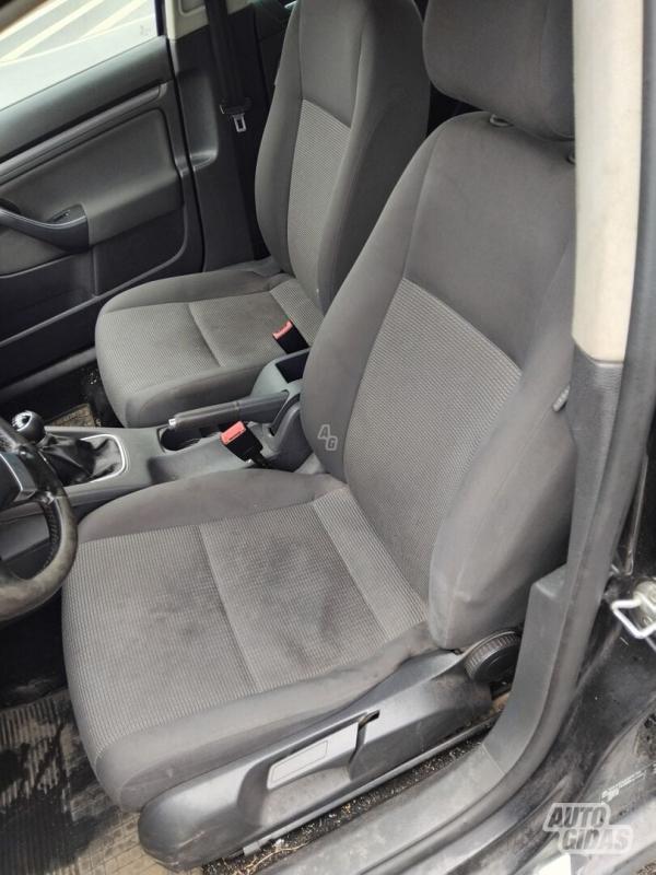 Melns Volkswagen Jetta 2008 Panevēža, ar dzinēja tilpumu 1.90 L un nobraukumu 440 tūkst. km par 850 €, foto 7 vietnē AUTOMOTO.COM.LV