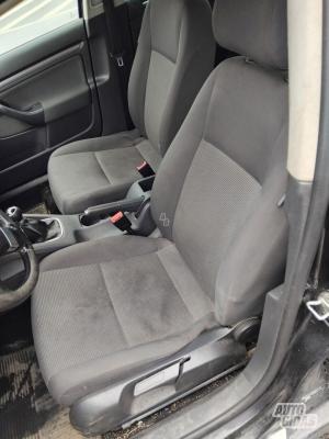 Melns Volkswagen Jetta 2008 Panevēža, ar dzinēja tilpumu 1.90 L un nobraukumu 440 tūkst. km par 850 €, foto 7 vietnē AUTOMOTO.COM.LV