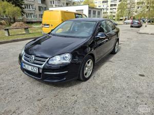 Black Volkswagen Jetta 2009 in Vilnius, with an engine capacity of 1.90 L and mileage of 258 thousand km for 1900 €, photo  on AUTOMOTO.COM.LV