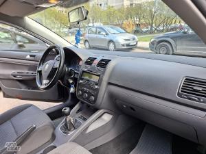 Melns Volkswagen Jetta 2009 Viļņa, ar dzinēja tilpumu 1.90 L un nobraukumu 258 tūkst. km par 1900 €, foto 20 vietnē AUTOMOTO.COM.LV