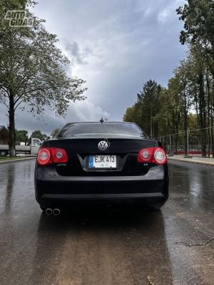 Melns Volkswagen Jetta 2009 Kauņa, ar dzinēja tilpumu 2.50 L un nobraukumu 320 tūkst. km par 1500 €, foto 7 vietnē AUTOMOTO.COM.LV