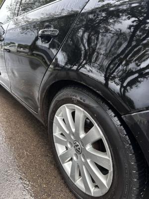 Melns Volkswagen Jetta 2009 Kauņa, ar dzinēja tilpumu 2.50 L un nobraukumu 320 tūkst. km par 1500 €, foto 10 vietnē AUTOMOTO.COM.LV