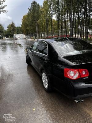 Melns Volkswagen Jetta 2009 Kauņa, ar dzinēja tilpumu 2.50 L un nobraukumu 320 tūkst. km par 1500 €, foto 11 vietnē AUTOMOTO.COM.LV