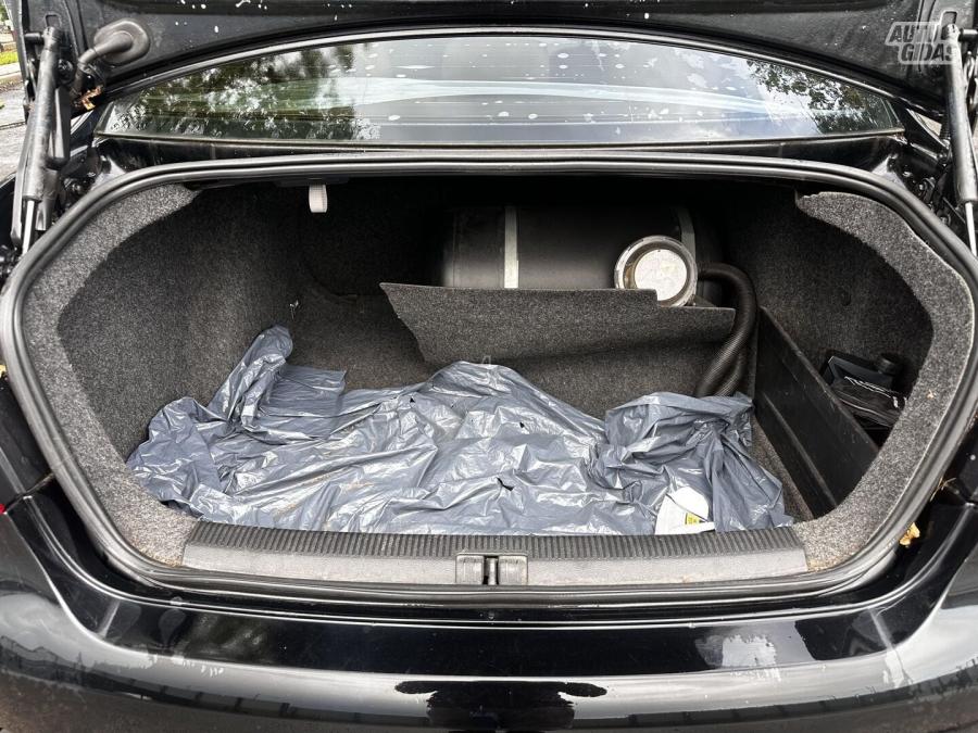 Melns Volkswagen Jetta 2009 Kauņa, ar dzinēja tilpumu 2.50 L un nobraukumu 320 tūkst. km par 1500 €, foto 15 vietnē AUTOMOTO.COM.LV