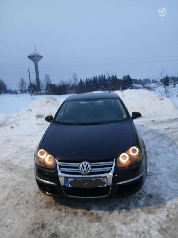 Melns Volkswagen Jetta 2010 Šilalė, ar dzinēja tilpumu 1.90 L un nobraukumu 20 tūkst. km par 1500 €, foto 6 vietnē AUTOMOTO.COM.LV
