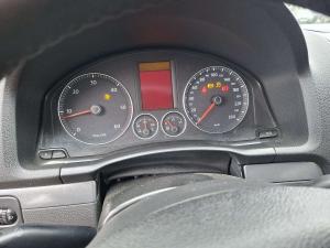 Melns Volkswagen Jetta 2010 Plungė, ar dzinēja tilpumu 1.90 L un nobraukumu 297 tūkst. km par 1100 €, foto 16 vietnē AUTOMOTO.COM.LV