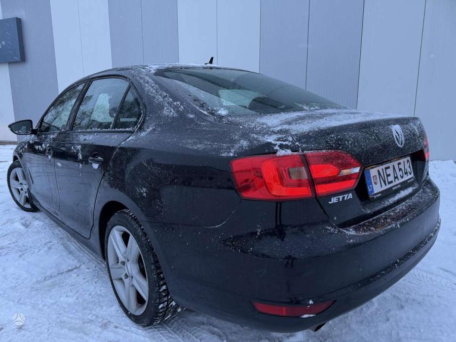 Melns Volkswagen Jetta 2011 Kauņa, ar dzinēja tilpumu 1.97 L un nobraukumu 373 tūkst. km par 4450 €, foto 18 vietnē AUTOMOTO.COM.LV