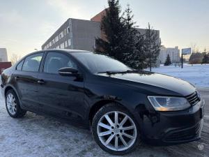 Melns Volkswagen Jetta 2011 Kauņa, ar dzinēja tilpumu 1.97 L un nobraukumu 367 tūkst. km par 3950 €, foto 2 vietnē AUTOMOTO.COM.LV