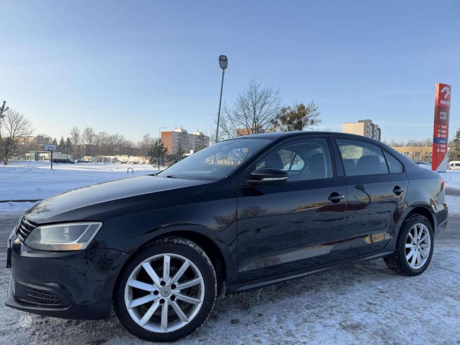 Melns Volkswagen Jetta 2011 Kauņa, ar dzinēja tilpumu 1.97 L un nobraukumu 367 tūkst. km par 3950 €, foto 10 vietnē AUTOMOTO.COM.LV