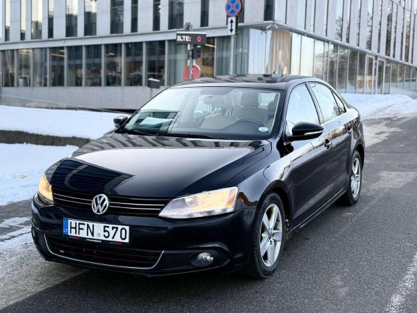 Melns Volkswagen Jetta 2011 Viļņa, ar dzinēja tilpumu 1.97 L un nobraukumu 213 tūkst. km par 3650 €, foto 4 vietnē AUTOMOTO.COM.LV