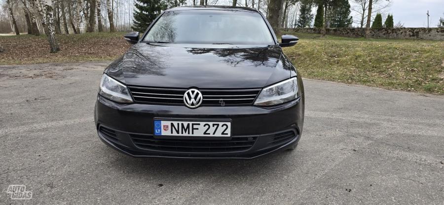 Black Volkswagen Jetta 2011 in Marijampole, with an engine capacity of 1.60 L and mileage of 360 thousand km for 2900 €, photo 1 on AUTOMOTO.COM.LV