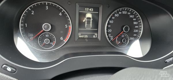 Черный Фольксваген Джетта 2011 в Мариямполе, объемом двигателя 1.60 л и пробегом 360 тыс. км за 2900 €, фото 8 на AUTOMOTO.COM.LV