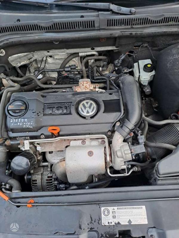 Melns Volkswagen Jetta 2011 Kauņa, ar dzinēja tilpumu 1.39 L un nobraukumu 239 tūkst. km par 3200 €, foto 8 vietnē AUTOMOTO.COM.LV