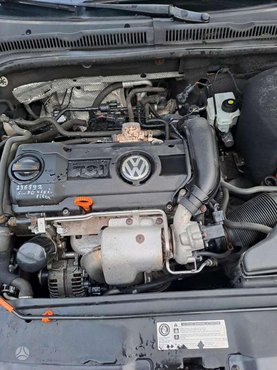 Melns Volkswagen Jetta 2011 Kauņa, ar dzinēja tilpumu 1.39 L un nobraukumu 239 tūkst. km par 3200 €, foto 8 vietnē AUTOMOTO.COM.LV
