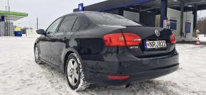 Black Volkswagen Jetta 2012 in Kaunas, with an engine capacity of 1.60 L and mileage of 278 thousand km for 4999 €, photo 7 on AUTOMOTO.COM.LV