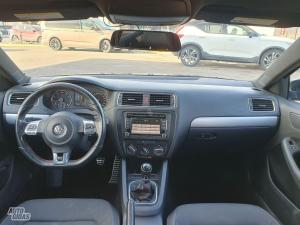 Melns Volkswagen Jetta 2012 Kauņa, ar dzinēja tilpumu 2.00 L un nobraukumu 155 tūkst. km par 4850 €, foto 9 vietnē AUTOMOTO.COM.LV