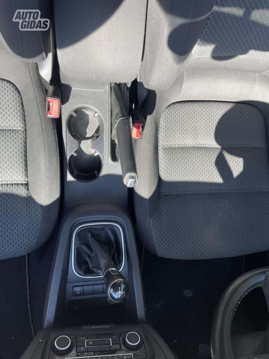 Melns Volkswagen Jetta 2012 Telšiai, ar dzinēja tilpumu 1.60 L un nobraukumu 310 tūkst. km par 3600 €, foto 19 vietnē AUTOMOTO.COM.LV
