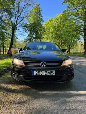 Black Volkswagen Jetta 2012 in Tallinn, with an engine capacity of 2.50 L and mileage of 156 thousand km for 6700 €, photo  on AUTOMOTO.COM.LV