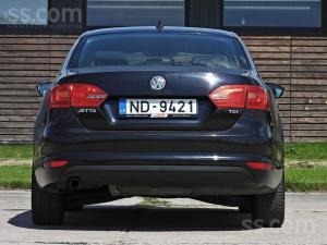 Melns Volkswagen Jetta 2012 Rīga, ar dzinēja tilpumu 1.60 L un nobraukumu 328 tūkst. km par 4800 €, foto 7 vietnē AUTOMOTO.COM.LV