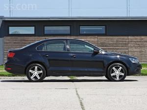 Melns Volkswagen Jetta 2012 Rīga, ar dzinēja tilpumu 1.60 L un nobraukumu 328 tūkst. km par 4800 €, foto 9 vietnē AUTOMOTO.COM.LV