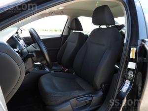 Melns Volkswagen Jetta 2012 Rīga, ar dzinēja tilpumu 1.60 L un nobraukumu 328 tūkst. km par 4800 €, foto 10 vietnē AUTOMOTO.COM.LV