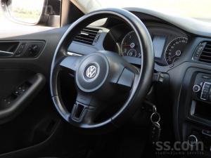 Melns Volkswagen Jetta 2012 Rīga, ar dzinēja tilpumu 1.60 L un nobraukumu 328 tūkst. km par 4800 €, foto 13 vietnē AUTOMOTO.COM.LV