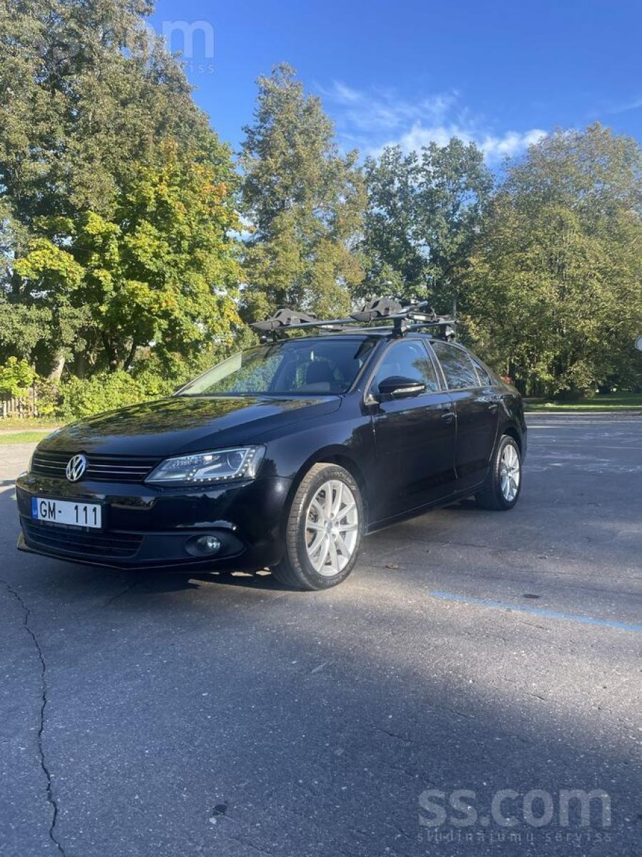 Melns Volkswagen Jetta 2012 Rīga, ar dzinēja tilpumu 1.40 L un nobraukumu 121 tūkst. km par 4800 €, foto 7 vietnē AUTOMOTO.COM.LV