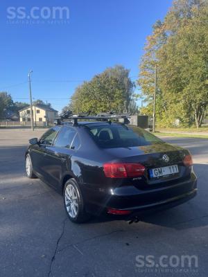 Melns Volkswagen Jetta 2012 Rīga, ar dzinēja tilpumu 1.40 L un nobraukumu 121 tūkst. km par 4800 €, foto 8 vietnē AUTOMOTO.COM.LV