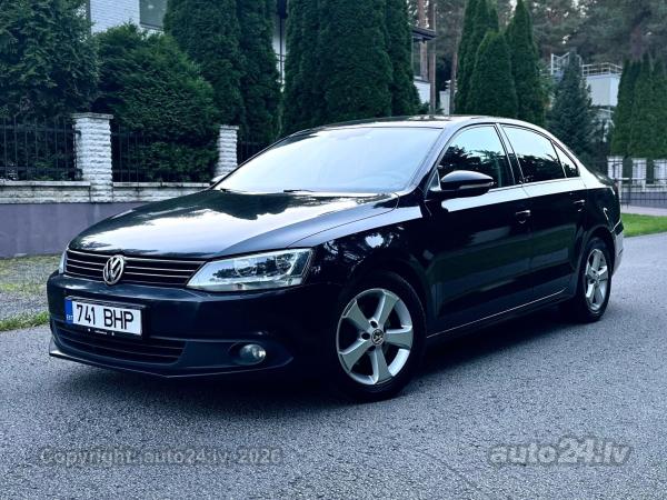 Black Volkswagen Jetta 2012 in Tallinn, with an engine capacity of 2.00 L and mileage of 411 thousand km for 3190 €, photo 1 on AUTOMOTO.COM.LV