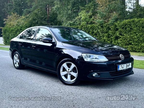 Black Volkswagen Jetta 2012 in Tallinn, with an engine capacity of 2.00 L and mileage of 411 thousand km for 3190 €, photo 6 on AUTOMOTO.COM.LV
