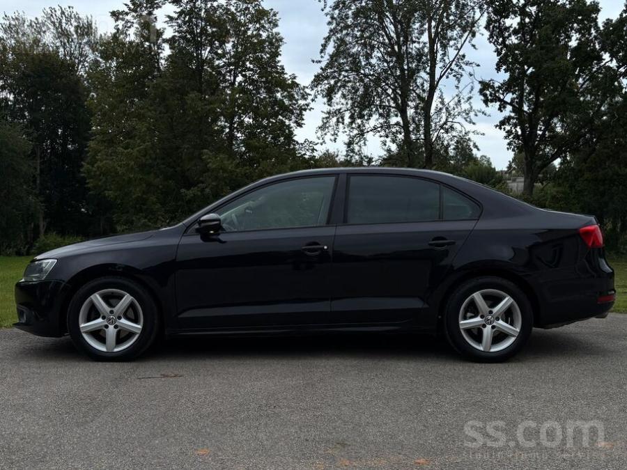Melns Volkswagen Jetta 2012 Tukums, ar dzinēja tilpumu 1.40 L un nobraukumu 156 tūkst. km par 4650 €, foto 13 vietnē AUTOMOTO.COM.LV