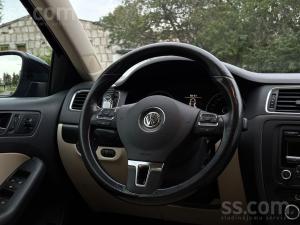 Melns Volkswagen Jetta 2012 Tukums, ar dzinēja tilpumu 1.40 L un nobraukumu 156 tūkst. km par 4650 €, foto 15 vietnē AUTOMOTO.COM.LV