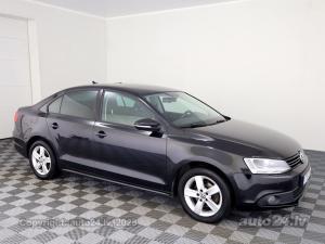 Black Volkswagen Jetta 2012 in Tallinn, with an engine capacity of 1.60 L and mileage of 349 thousand km for 2799 €, photo  on AUTOMOTO.COM.LV